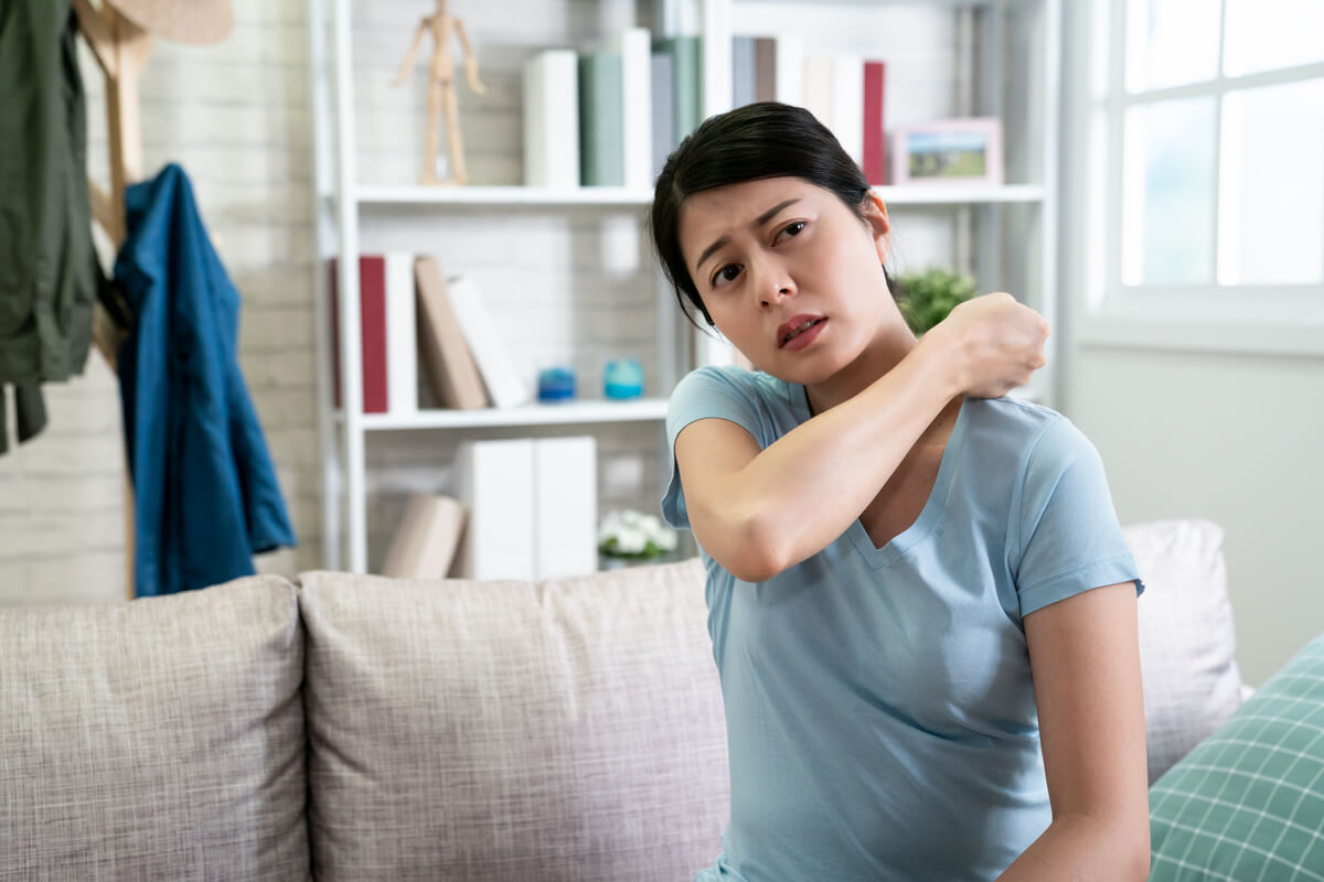 Shoulder impingement syndrome: symptoms, causes & recovery.